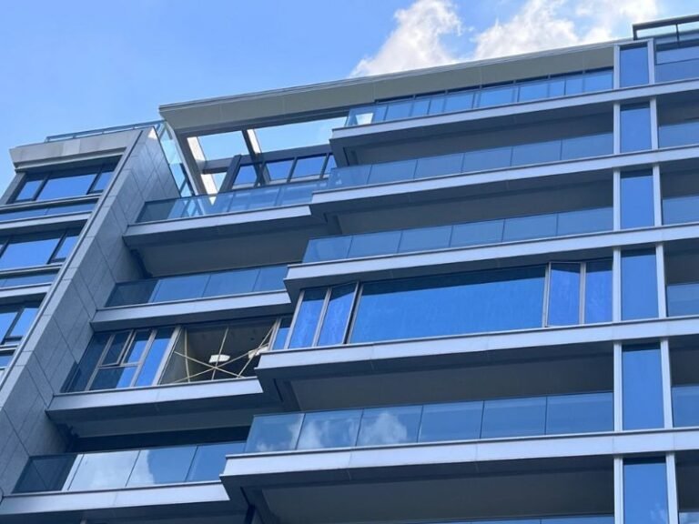 Low E Glass vs Clear Glass , Which One Is Better?